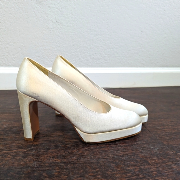 Stuart Weitzman | Shoes | 99s Stuart Weitzman White Silk Satin Platform ...
